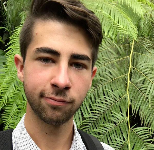 CDR CLYDE RAY WELCH AND NANCY MACDONALD RODGER WELCH MEMORIAL SCHOLARSHIP