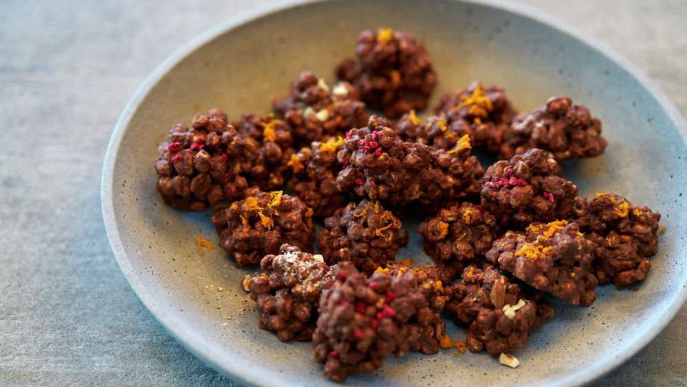 Sjokoladeboller med puffet havre