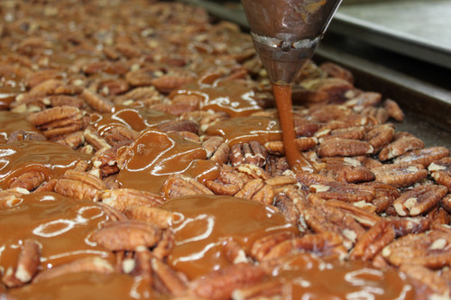 Pecan Caramel Cluster (Bragg) | Fawn Candy