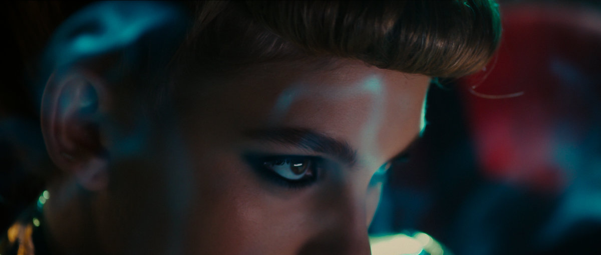 Camila-Morrone-Blade-Runner-Love-Magazine