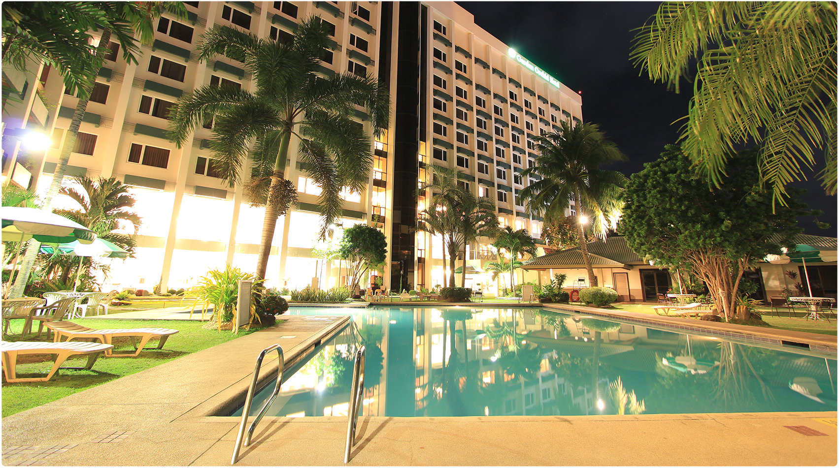 Swimming Pool | Garden Orchid Hotel