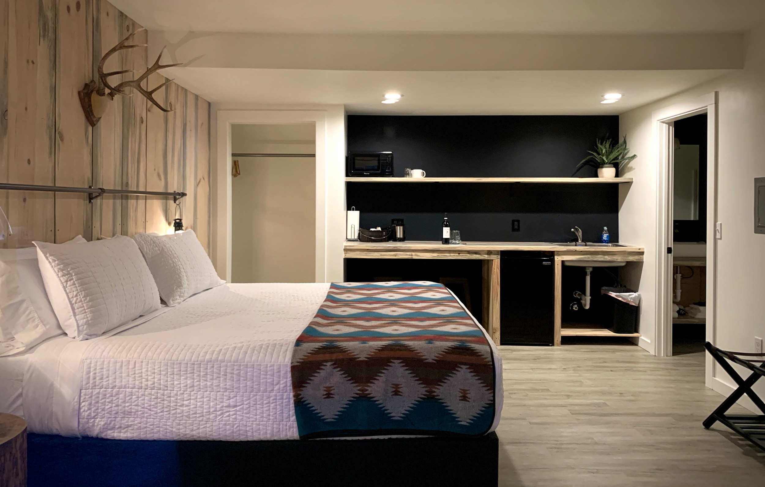 Outdoors Inn | Sandpoint's Highest-Rated Hotel