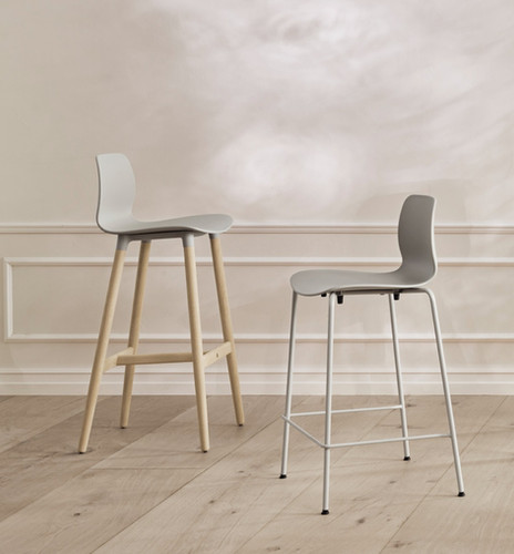 Seed poly stool wood\metal | Prat:Living