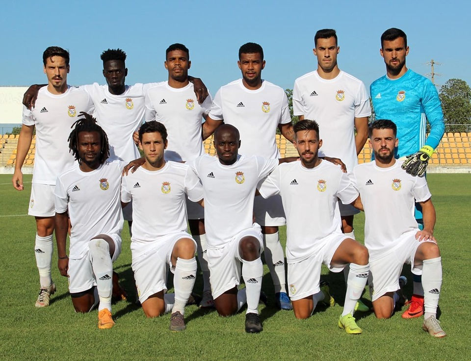 Alverca aposta forte na subida à II Liga