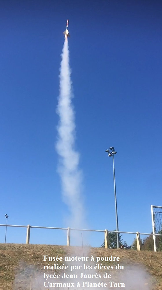 Atelier construction d'une fusée à poudre avec son parachute