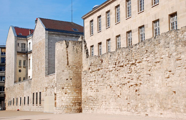 Looking for the lost walls of Paris