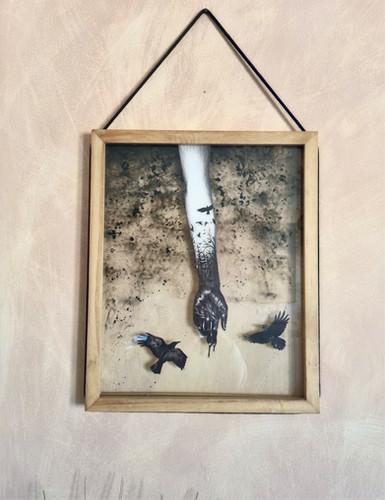 Main au corbeaux | Leonard Radu