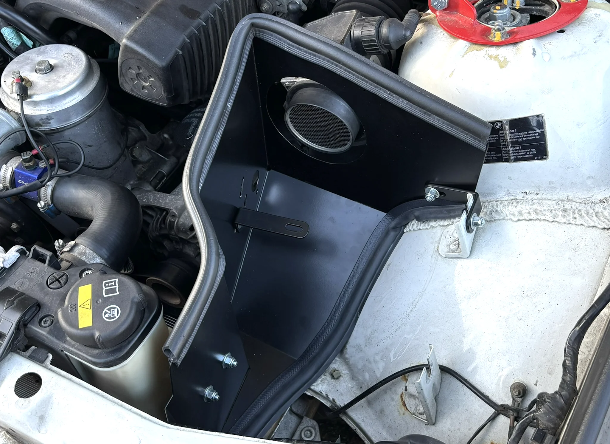 BMW E36 Heatshield for Air filter (6-cylinder Non-M) | Trackdevelopments