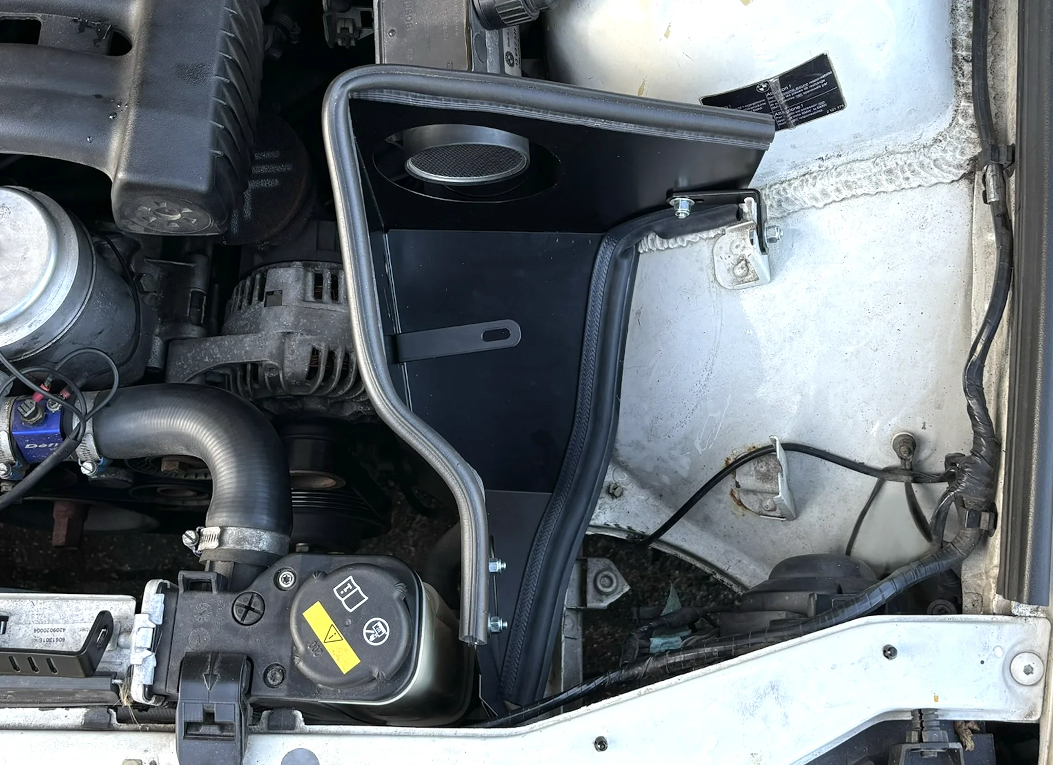 BMW E36 Heatshield for Air filter (6-cylinder Non-M) | Trackdevelopments