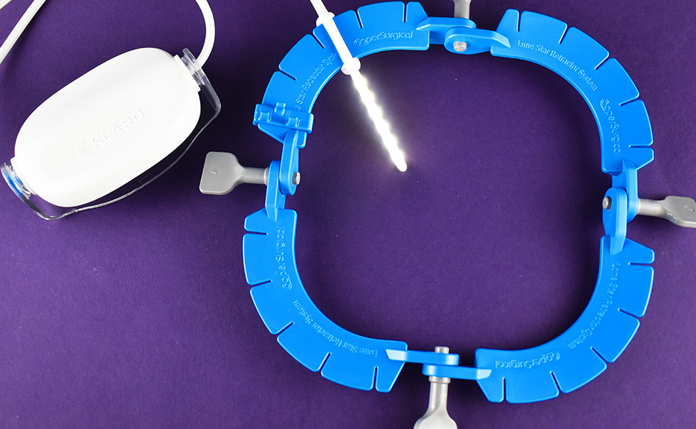 WITH SELF-RETAINING RETRACTORS | Vivo-Surgical | Singapore