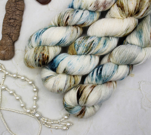 Blue & Brown | CLAINES