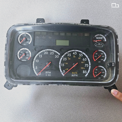 Freightliner M2 106 Speedometer Instrument Cluster | navcom-home