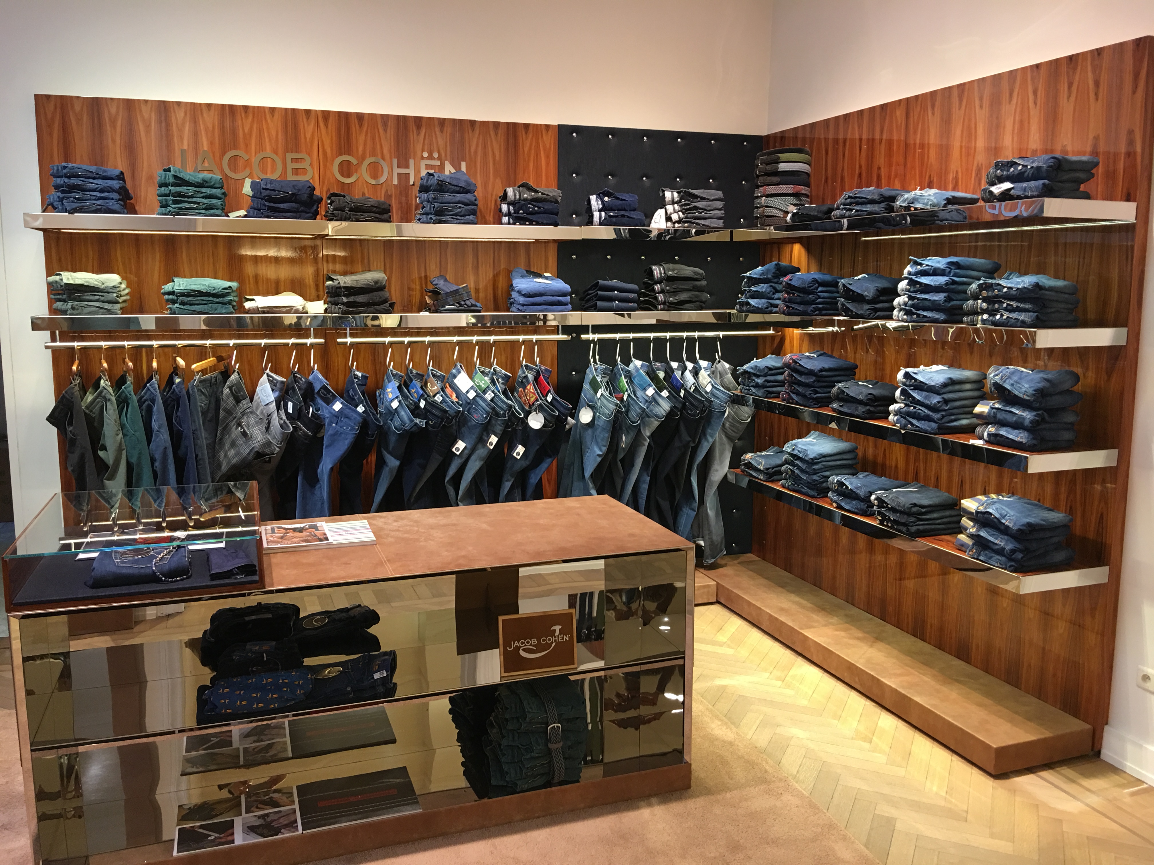 Mercken Hasselt heeft uitgebreide keuze aan Jacob Cohen denim