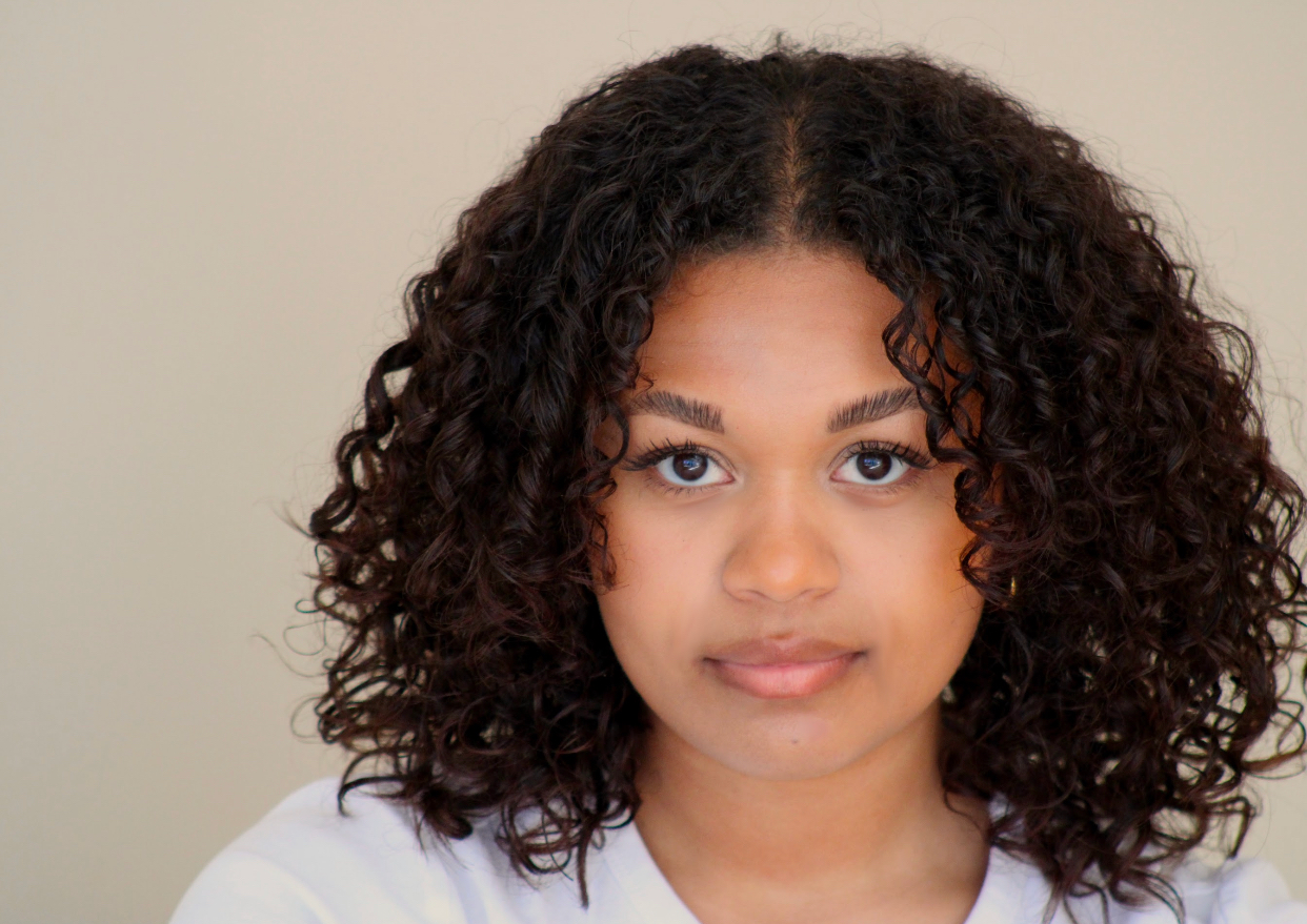 L. Headshots (Kiara)