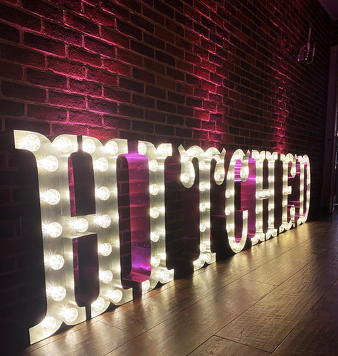 80cm Light Up 'HITCHED' Circus Marquee Letters | thebluerinse