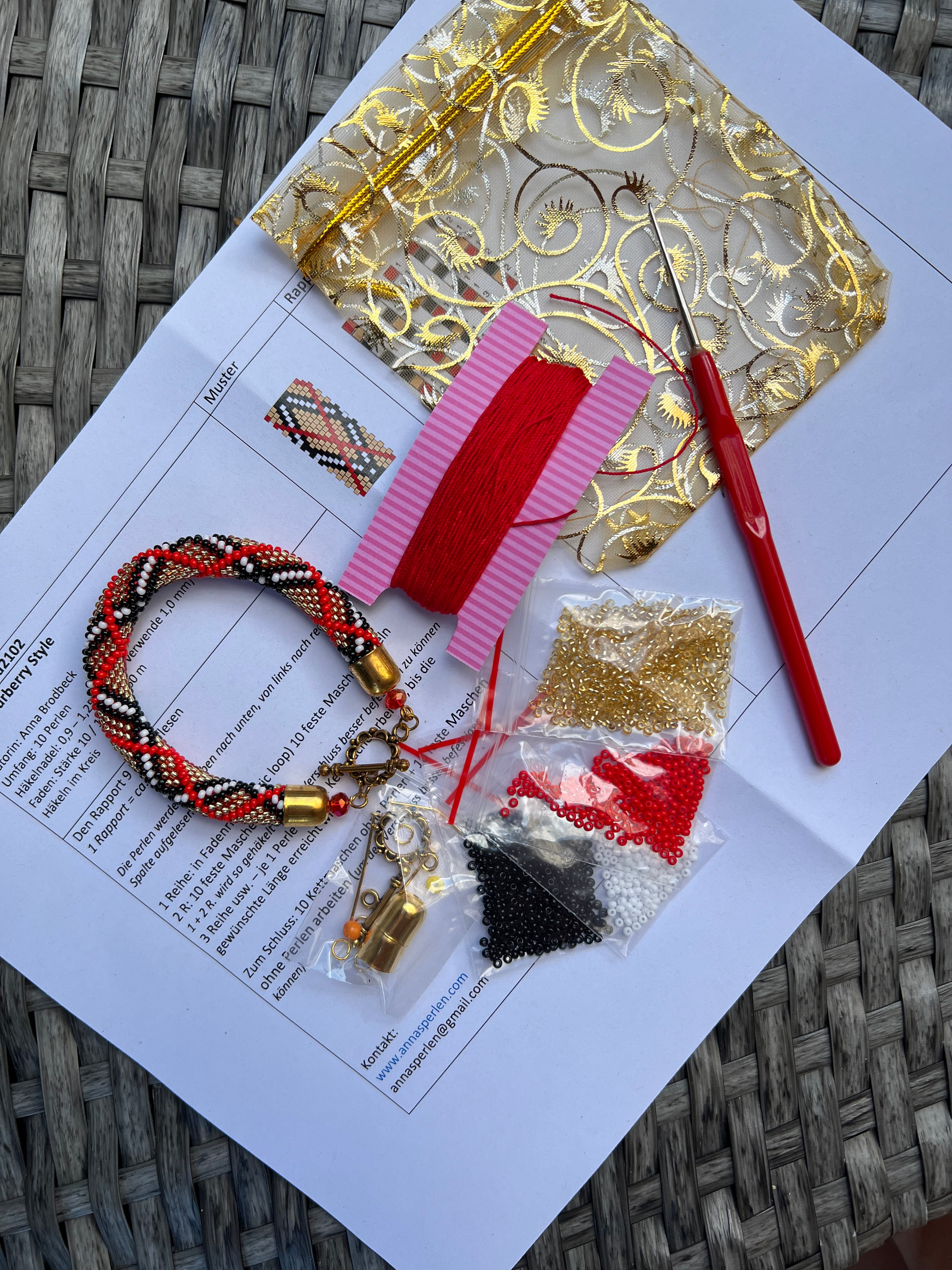 Kit/Set: Armband aus Perlen zum Selberhäkeln | Armbänder aus Perlen ...