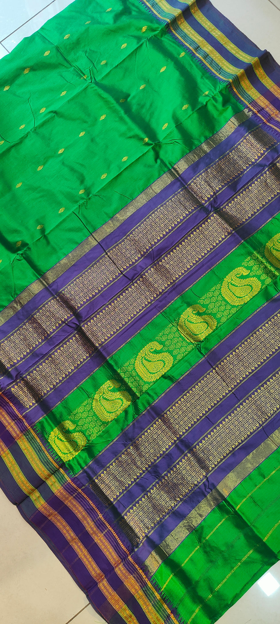 New Arrivals | Ramo Mora