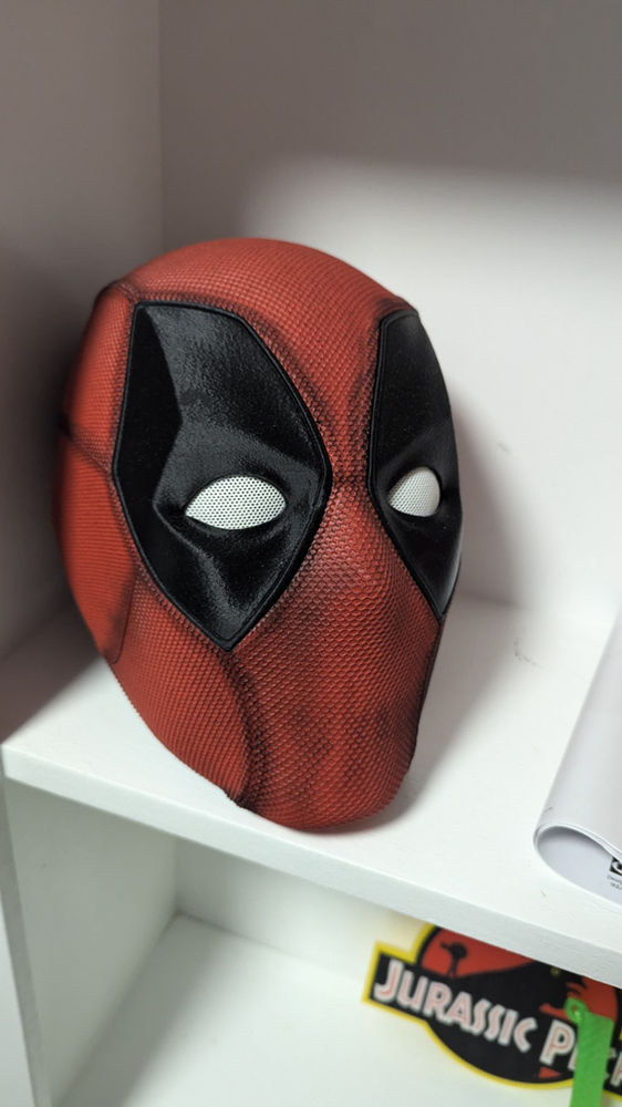 Deadpool Mask Painted and Magnets | Do3D