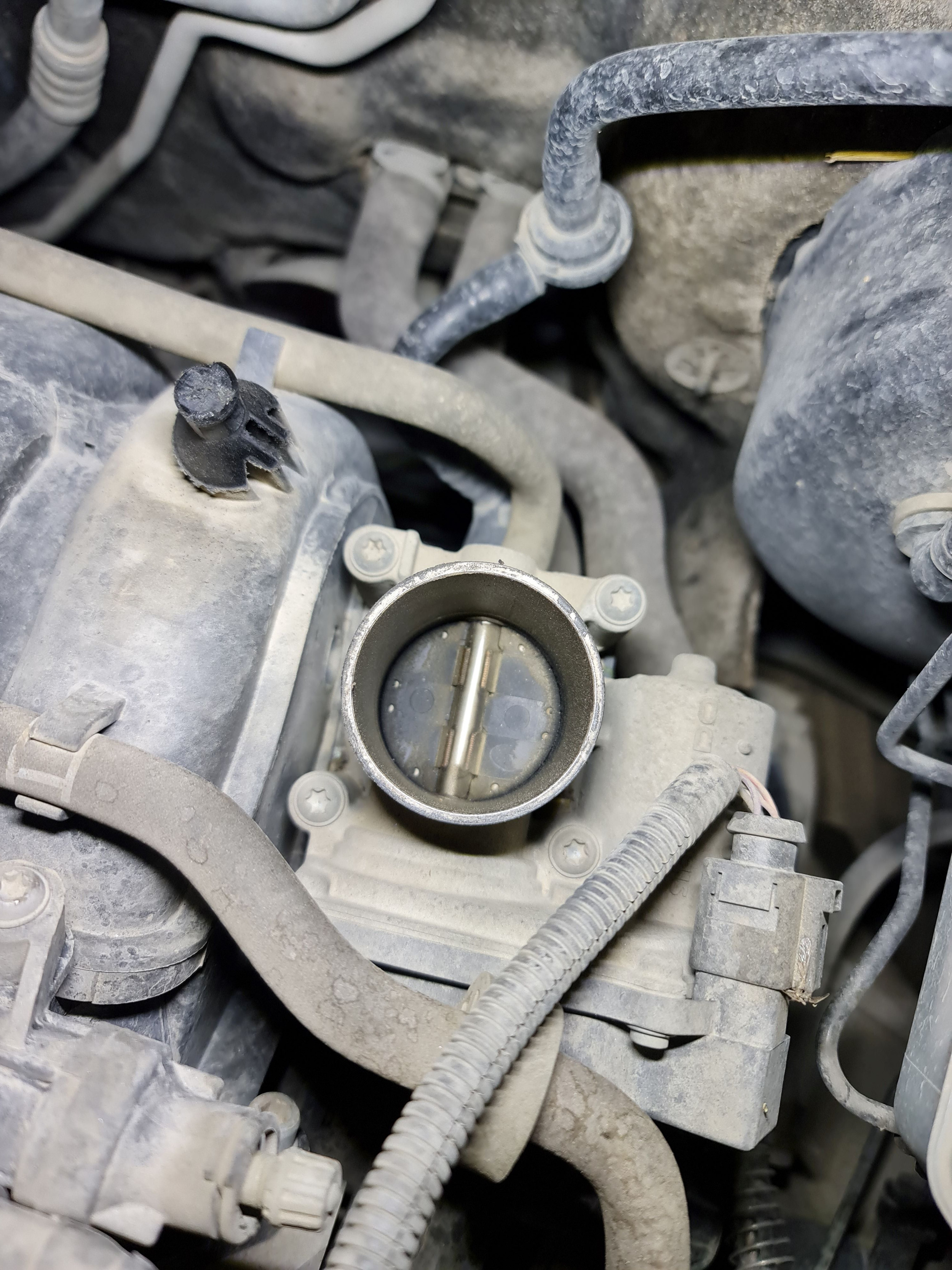 P0638 Hata kodu Gaz Kelebeği Aktüatör Kontrol Aralığı (Banka 1)