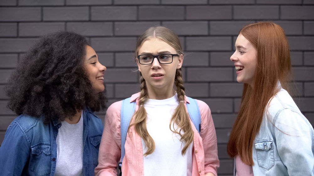 5 Ways to Resist Peer Pressure – Standing Up to Your Peers