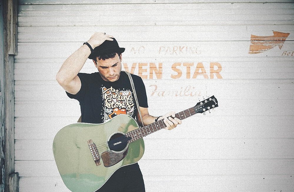 Aaron Andreu Calls Out For A Moment In “Hum”