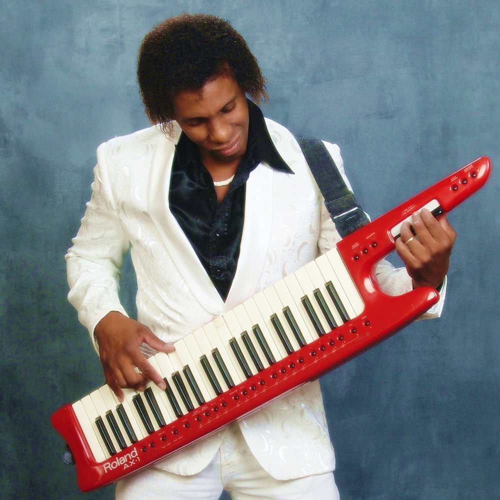 D Rolark Releases an Enchanting Jazz Album “This Moment”