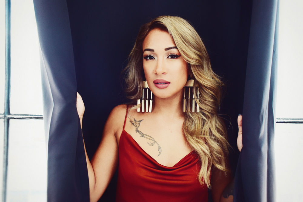 HIRIE is the Adhesive Chanteuse Behind the Latest Reggaeton-Nostalgic ...