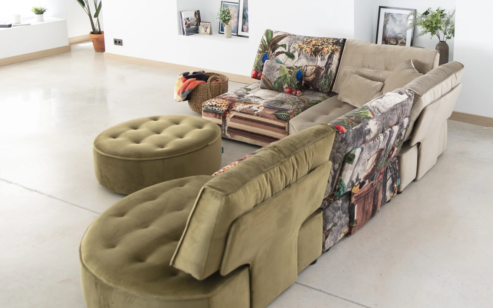 Sofá Rinconera terminal redondo Arianne de Fama | Sofassimo