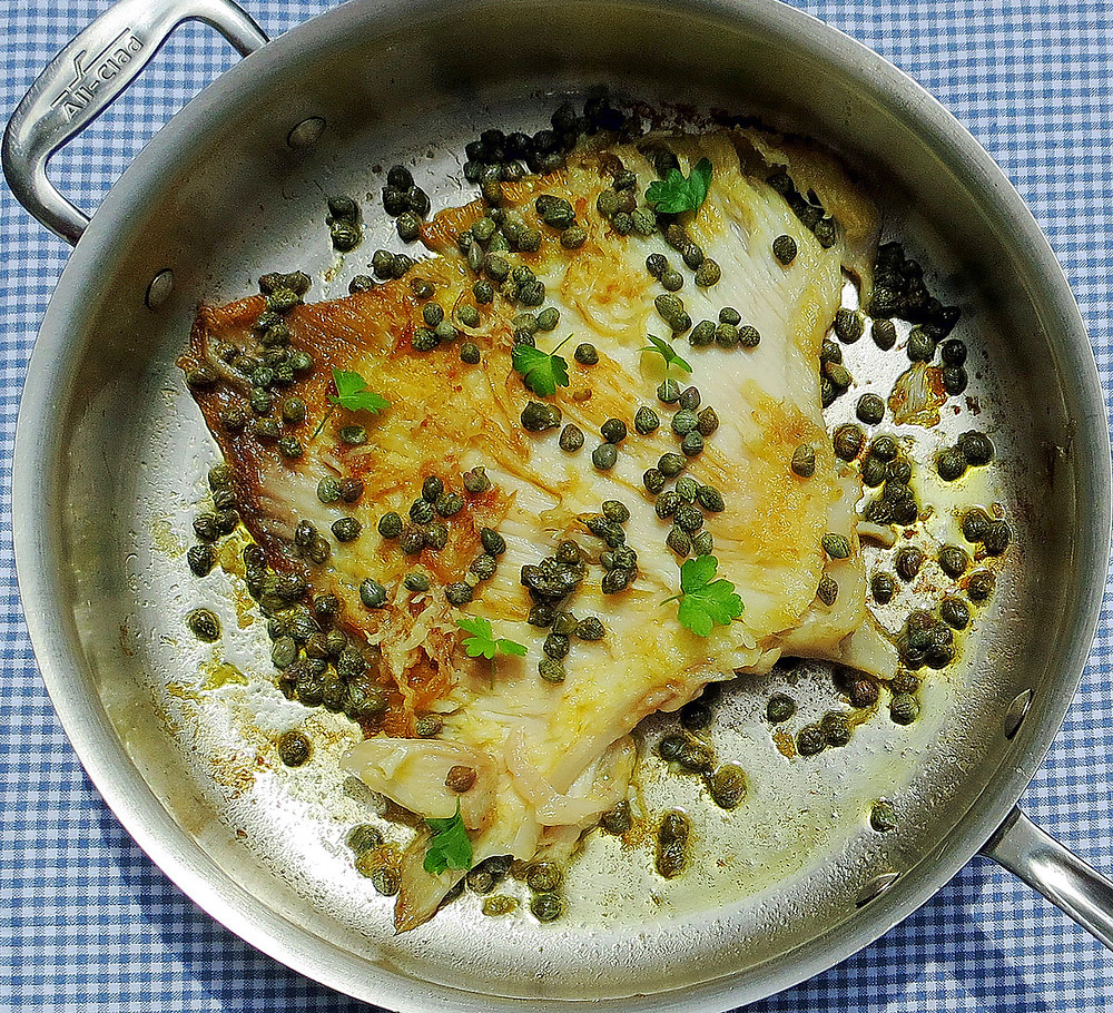 Ray wings with capers, lemon and butter