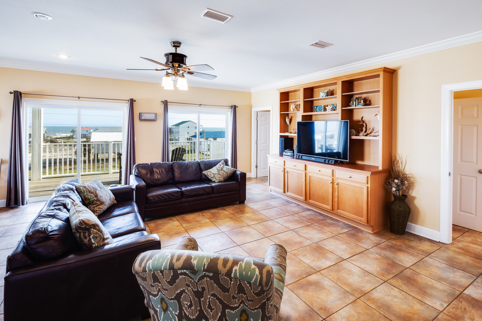 Living Area Living Area