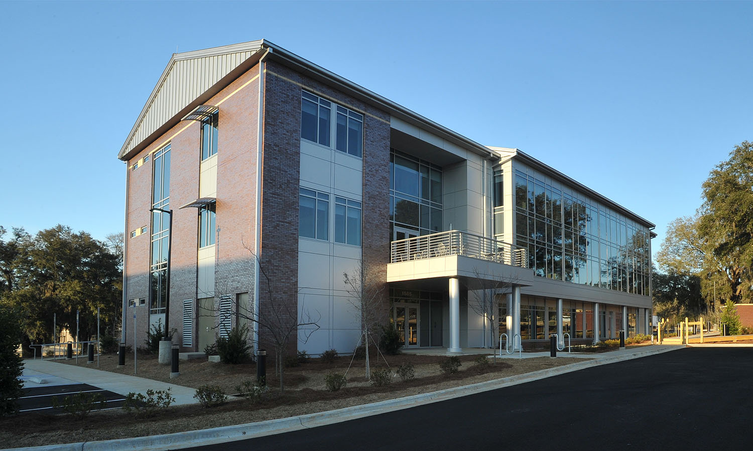 United Solutions Office Building, Commercial