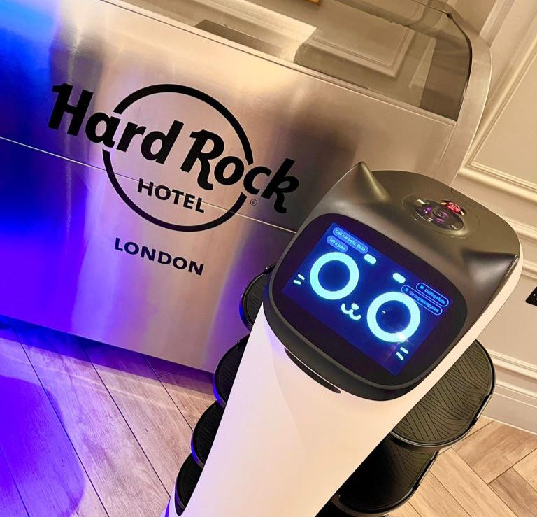 5 Must-Visit London Restaurants with Robot Waiters