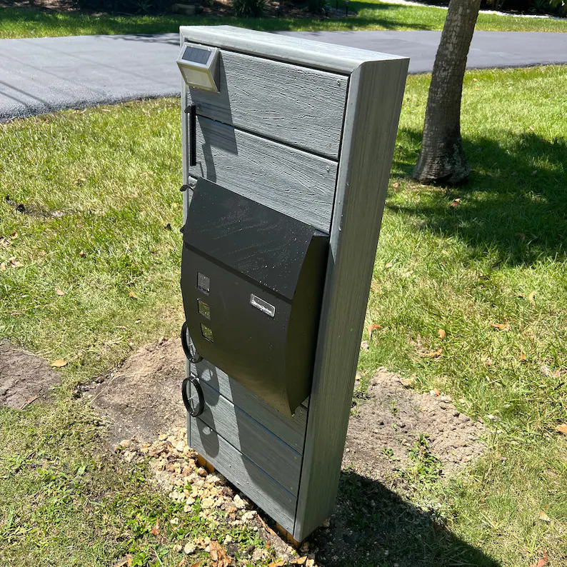 Composite Side-Mount Mailbox | Bellamastermailbox B