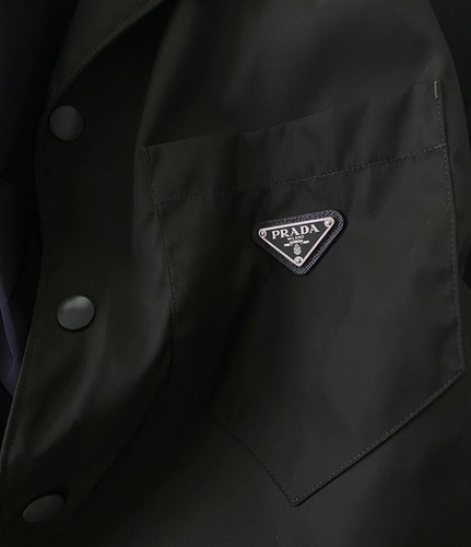 Broche Prada | www.shinyshine.shop