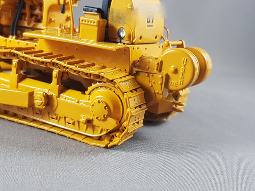 D7-E with S Blade 2 versions Hook and Hyster Winch | Scale Collectibles