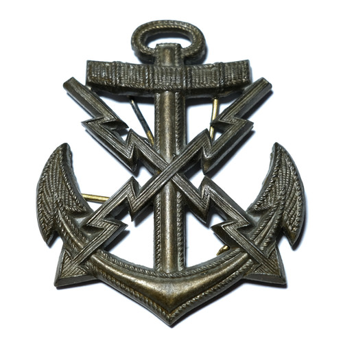 WWII German, Kriegsmarine, Signals Specialist Badge | queencitymilitaria