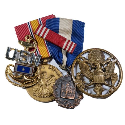 WWII/Post-War US Militaria Lot (Insignia, Medals, Navy SoS Badge ...
