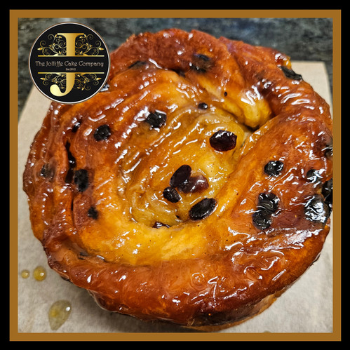 TRADITIONAL LARDY CAKE- BY POST | The Jolliffe Cake Co