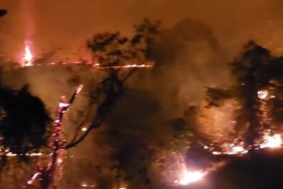 Incêndio atinge mais de 100 hectares em fazendas de Itauçu