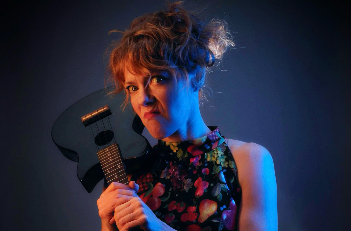 Bhama Roget - comedian, singer / composer, circus artist