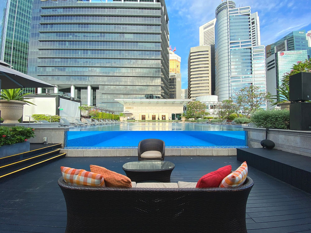 Hotel Review: The Fullerton Bay Hotel (Premier Bay View Room)