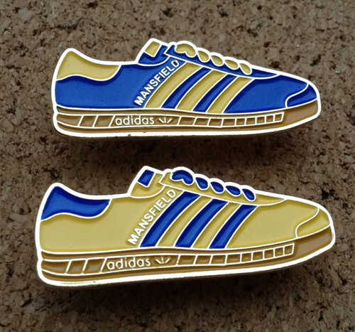 Mansfield - Adidas Gazelle Trainers/Trabs/Sneakers | FOOTBALL-PINS-BADGES