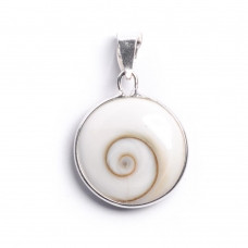 Small Round Shiva Shell Pendant | Sakamoto Designs