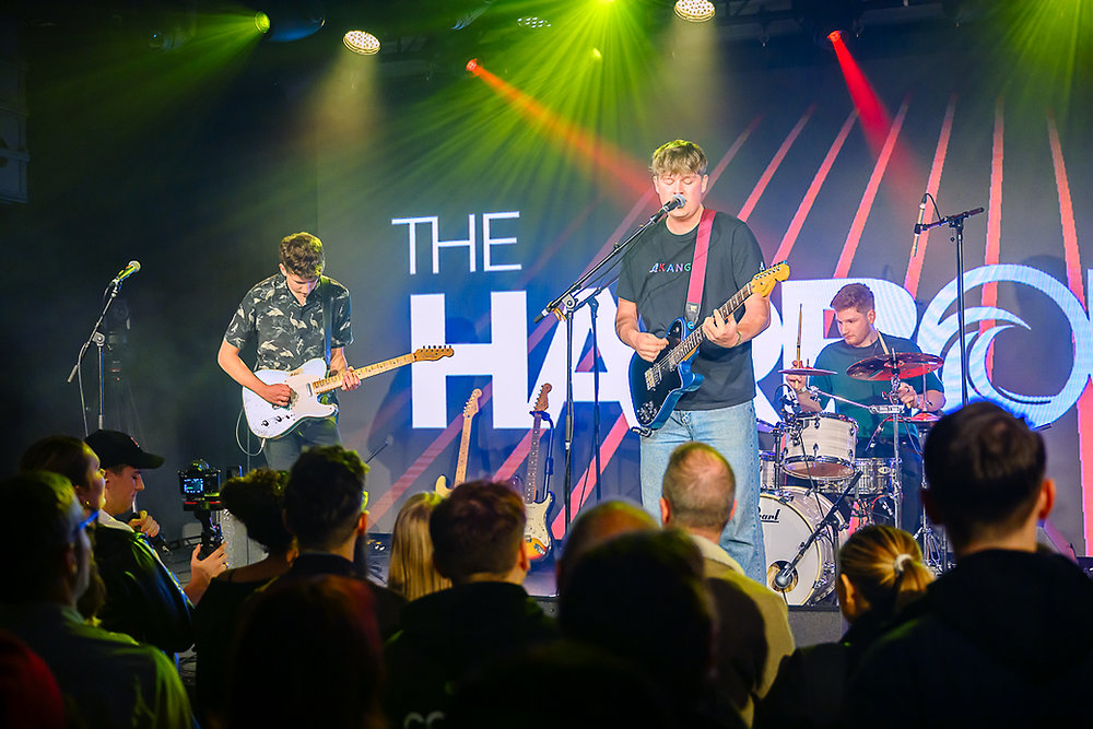 The Harbours - “Live It Up” : Turn the Volume and the Vibes All the Way Up!