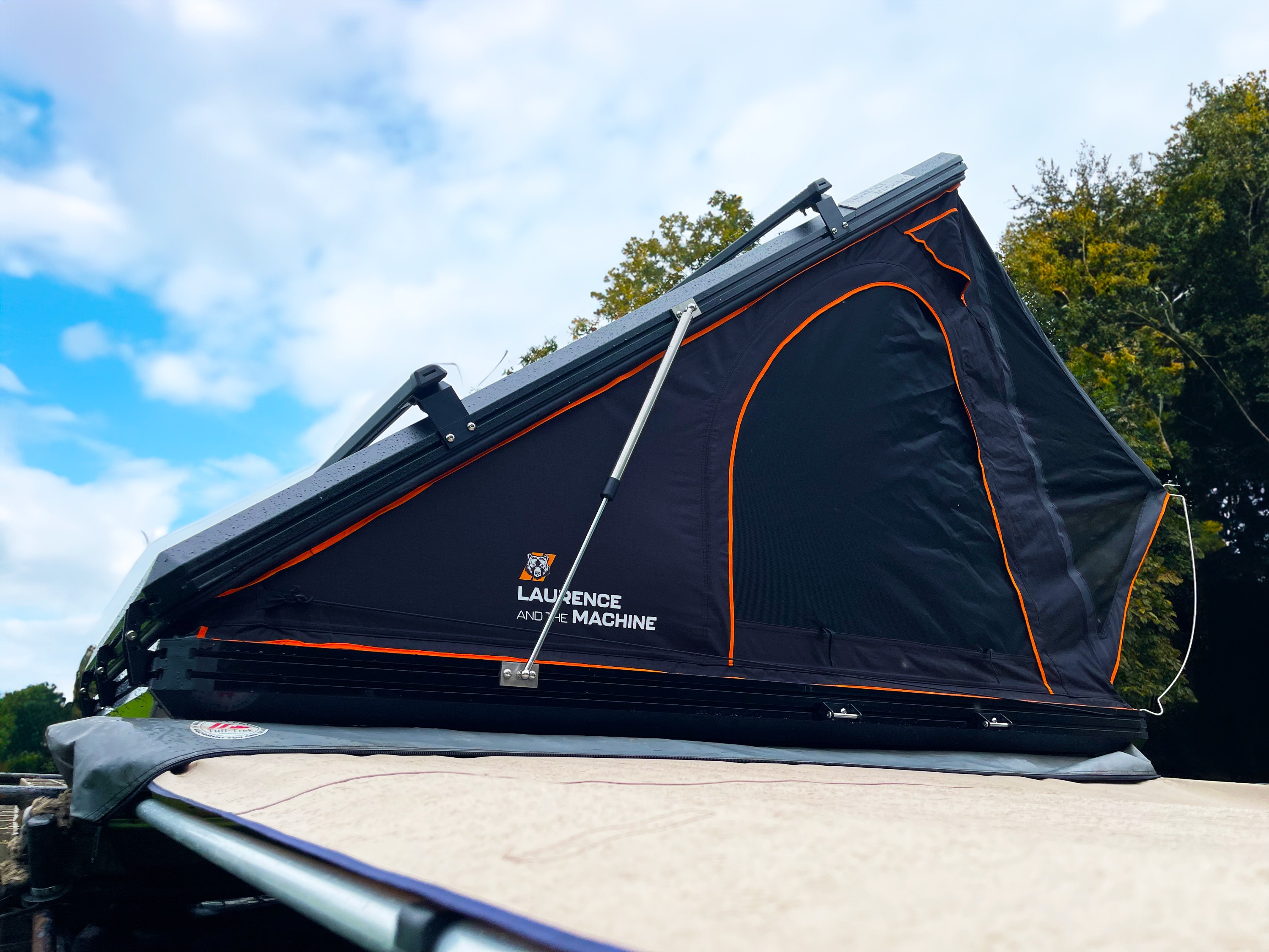 hard-top-roof-tent