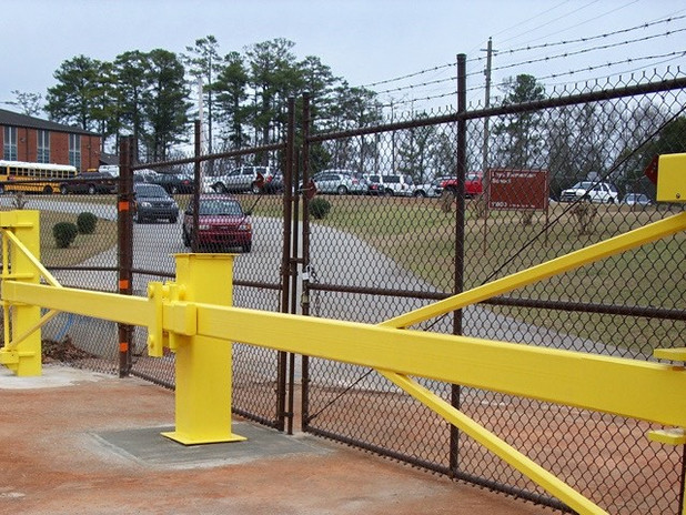 Swing Arm Gate | innovosecurityworks