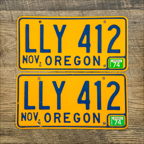 Original Oregon 1974-86 License Plates - LLY 412 | NW License Plates
