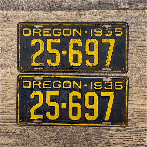 Original Oregon 1935 License Plates - 25-697 | NW License Plates