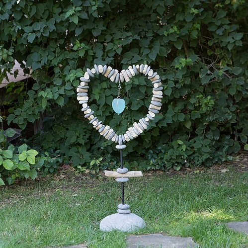 Heart-Shaped Garden Stand with Center Glass Heart made with Stone and ...