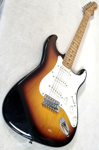 Vintage Vester Stage Series Stratocaster | String Theory